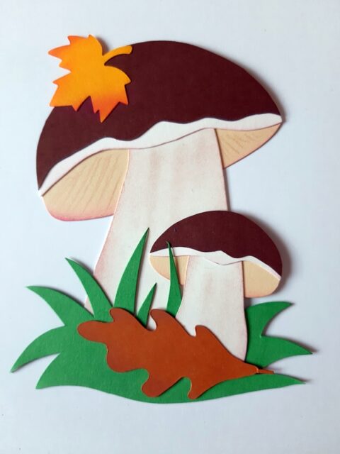 Waldpilze mit Eichenblätter – Eine Idee aus der Buntpapierwelt Waldpilze mit Eichenblätter – Eine Idee aus der Buntpapierwelt